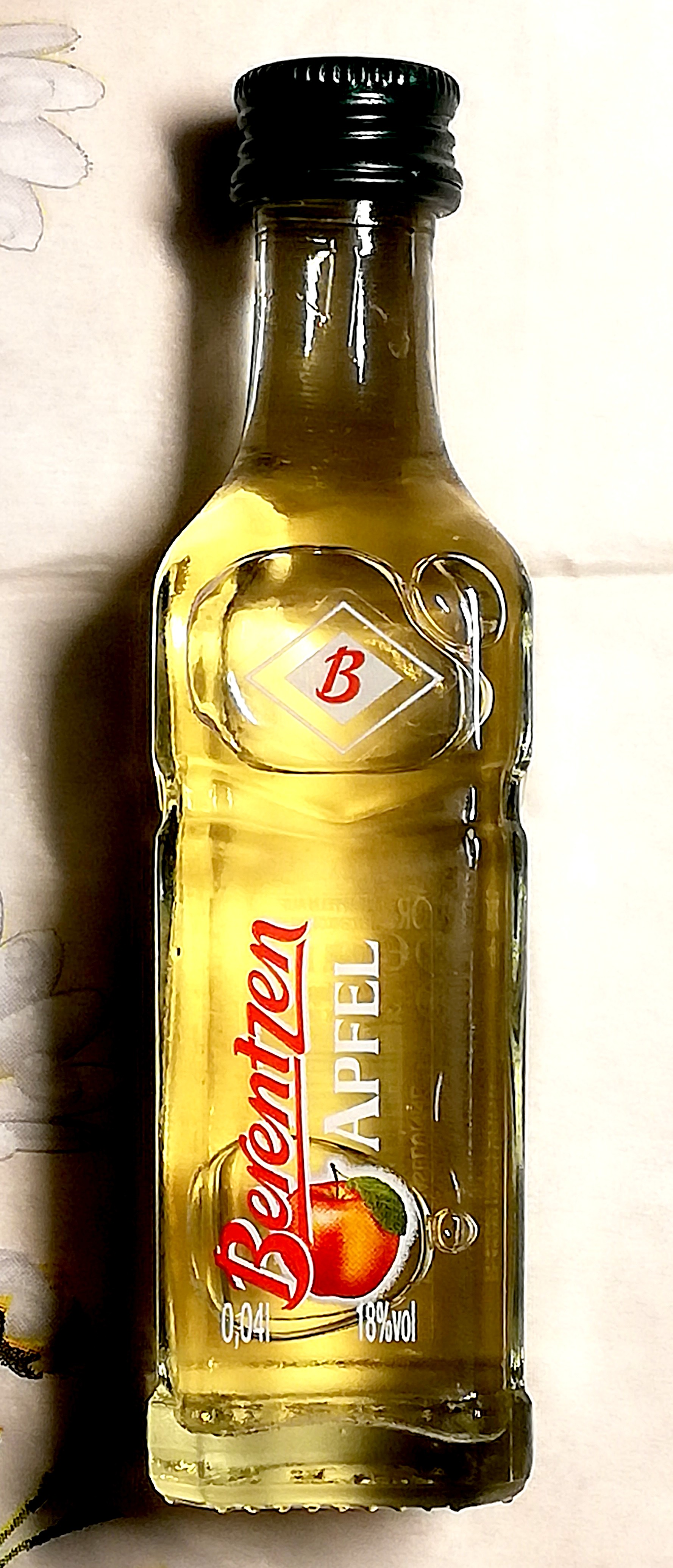 schnaps Berentzen Apfel w 刘天使 - Liu Tianshi w MyViMu.com